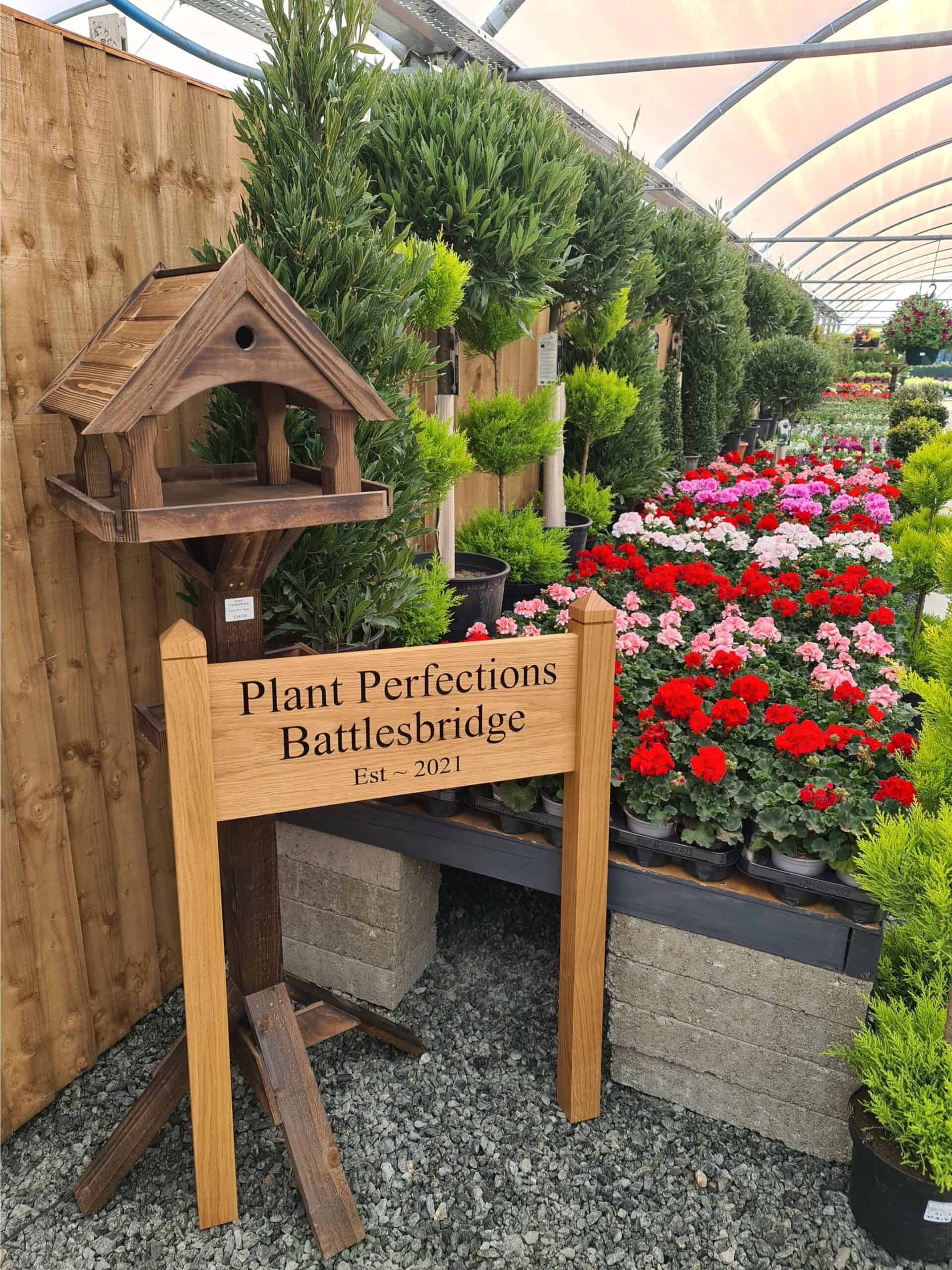 Custom Wooden Ladder, Entrance, Estate & Farm Signs - Hartwood Timber