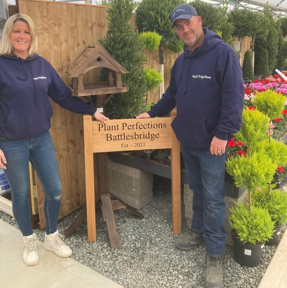 Custom Wooden Ladder, Entrance, Estate & Farm Signs - Hartwood Timber